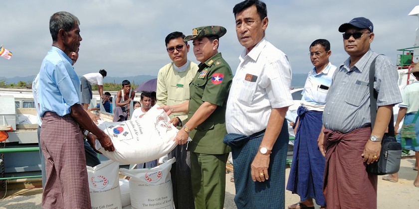 Rice Provision: Rice provided to thousands of people in Rakhine State ...