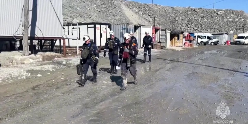 Russian rescuers work to save 13 trapped in gold mine | Myanmar ...