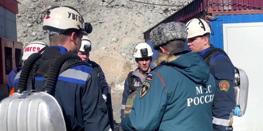 Russian rescuers work to save 13 trapped in gold mine | Myanmar ...