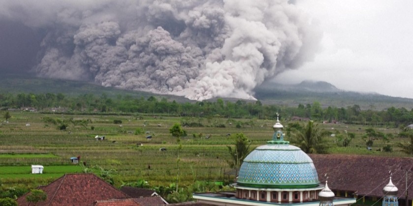 Indonesia's Semeru volcano erupts, highest alert declared | Myanmar ...
