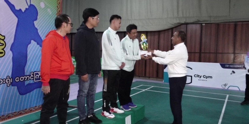 Prize-Presenting Ceremony: Shan State CM awarded the prizes to the ...