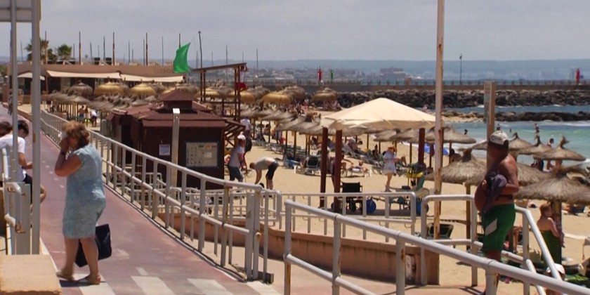 A record 97 million foreign tourists visited Spain in 2025 | Myanmar ...