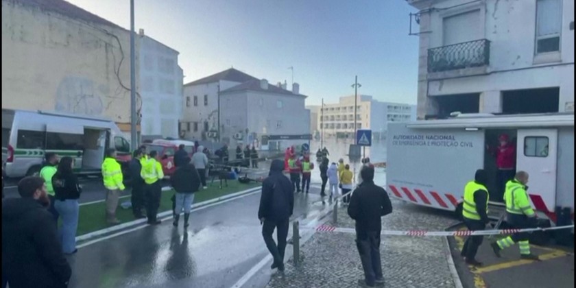 Firefighters continue work on floods in town south of Lisbon | Myanmar ...
