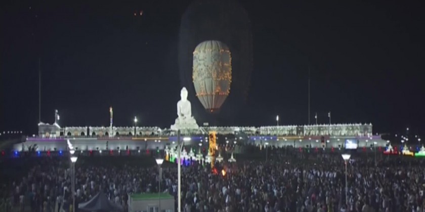 Tazaungdaing Lighting Festival: Final day event at Maravijaya Buddha ...