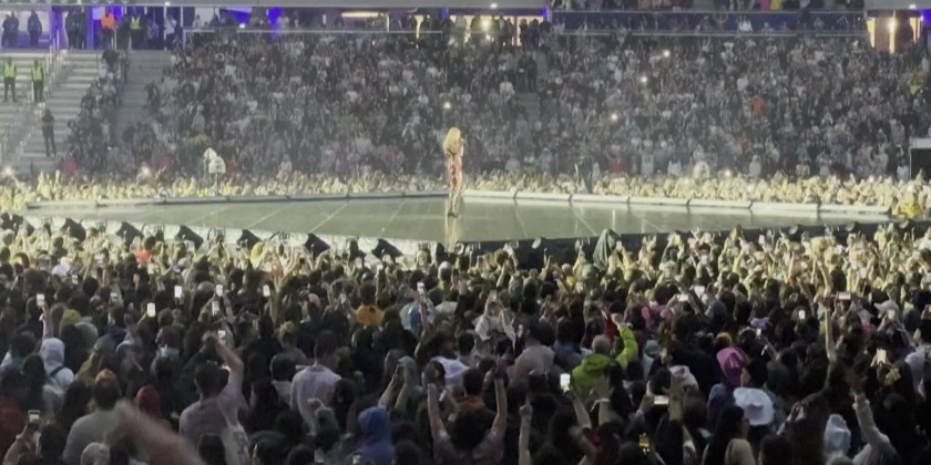 Taylor Swift performs at concert in Lyon, France | Myanmar International TV