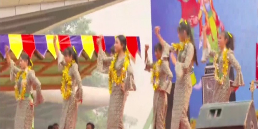 Thingyan in PyinOoLwin: Visiting around the water pandals in PyinOoLwin ...