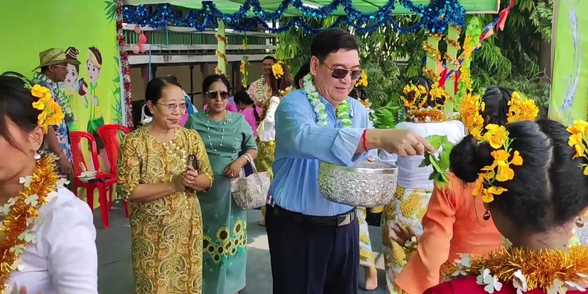 Thingyan in Sittwe :Locals enjoyed Akyat Day of Thingyan Festival ...