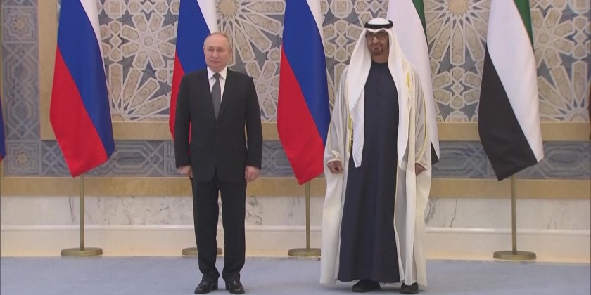 Russia's Putin greeted with lavish ceremony on UAE visit | Myanmar ...