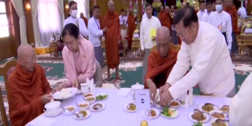 Waso Robe offering: Ceremony held at Commander-in-Chief (Army) office ...