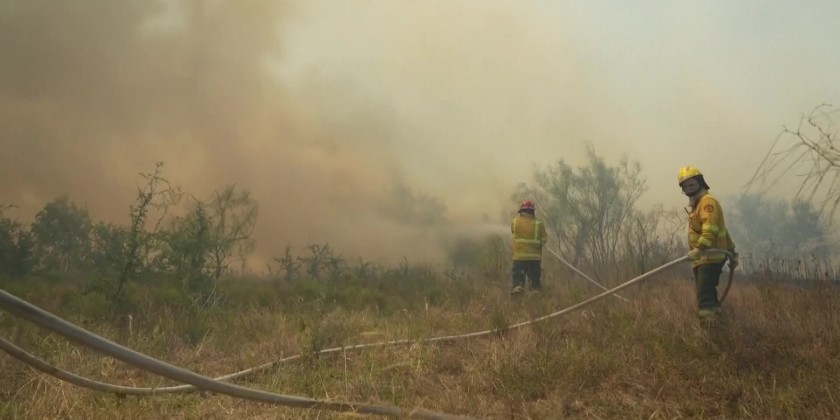 Firefighters battle wildfire in northern Argentina | Myanmar ...