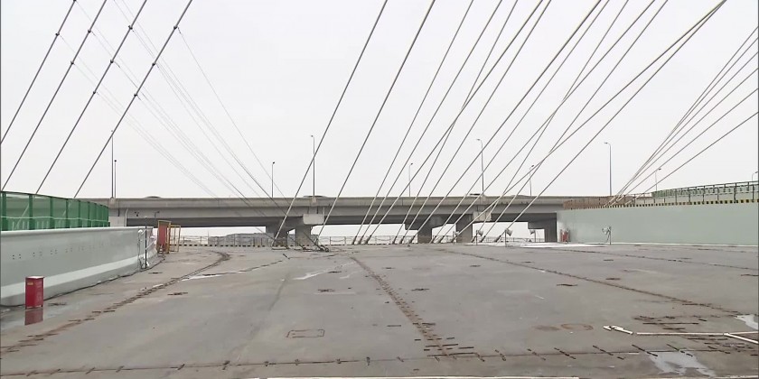 World's Largest Specially-Shaped Bridge Completed Swiveling ...