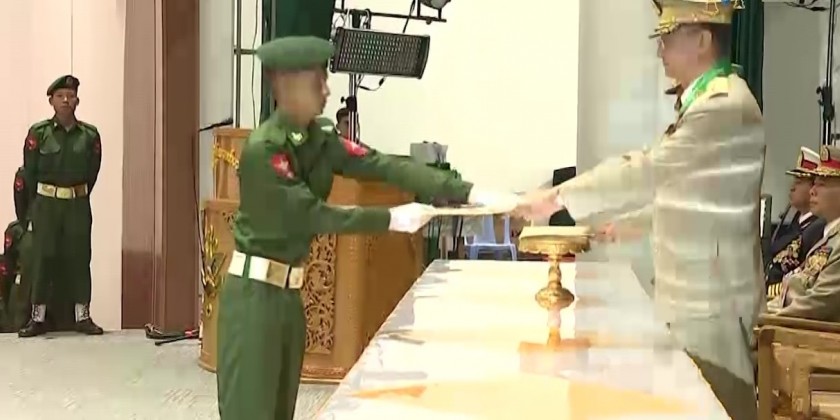 Commissioning Ceremony : Commissioning letter handed to graduate ...