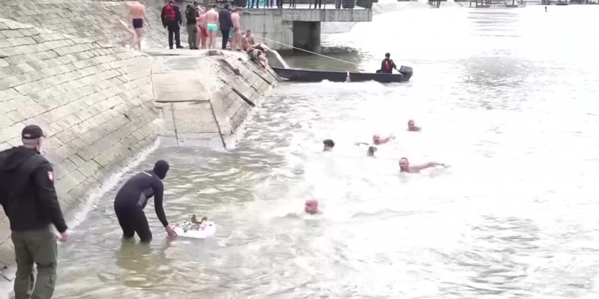 Epiphany celebrated with icy dip in Balkans | Myanmar International TV