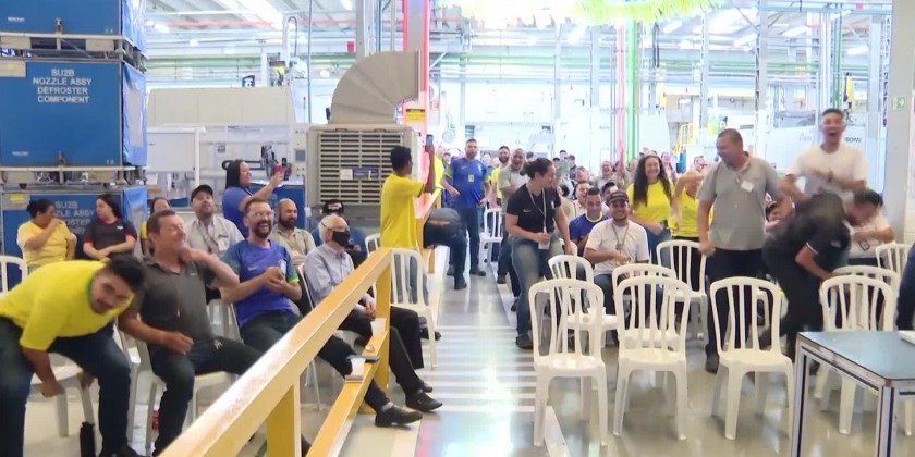 Brazil factory stops to watch team play in Qatar | Myanmar International TV