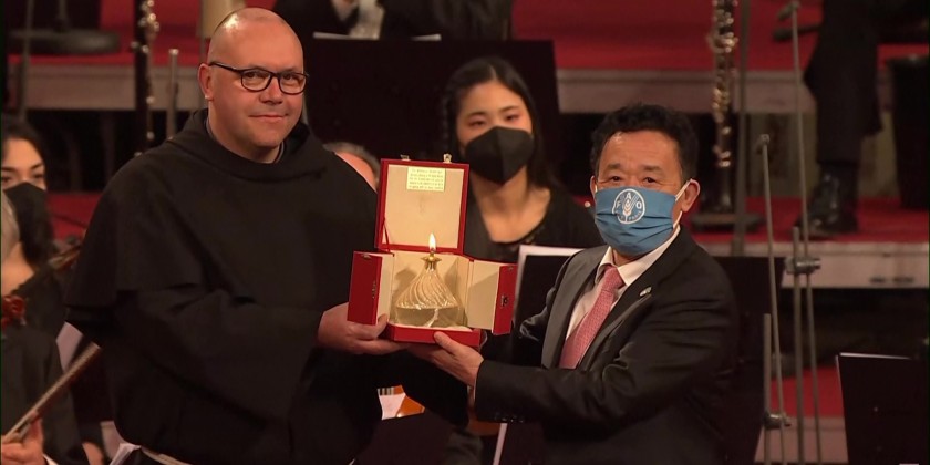 Franciscan monks award UN chief Peace Lamp | Myanmar International TV