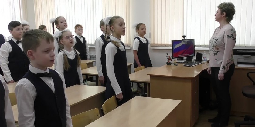 Russia school kids start day with national anthem | Myanmar ...