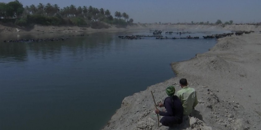 Iraqis try to keep cool in scorching heat wave | Myanmar International TV