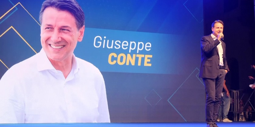 Ex Italian PM Conte stages final election rally | Myanmar International TV